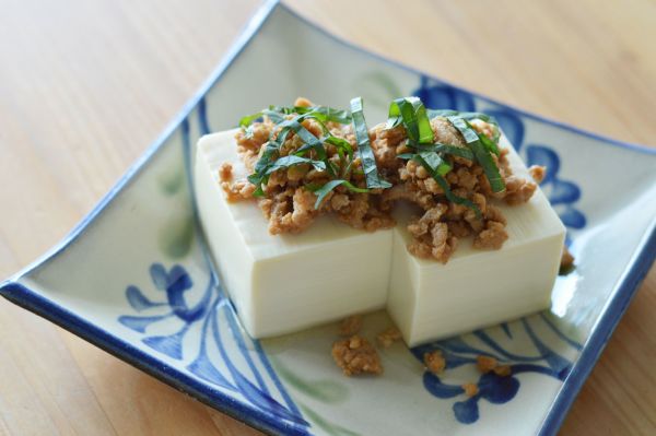 イッチン格子 正方皿(大) 一翠窯 | ゆいまーる沖縄 <Online> イッチン格子 正方皿(大) 一翠窯 | ゆいまーる沖縄 <Online>